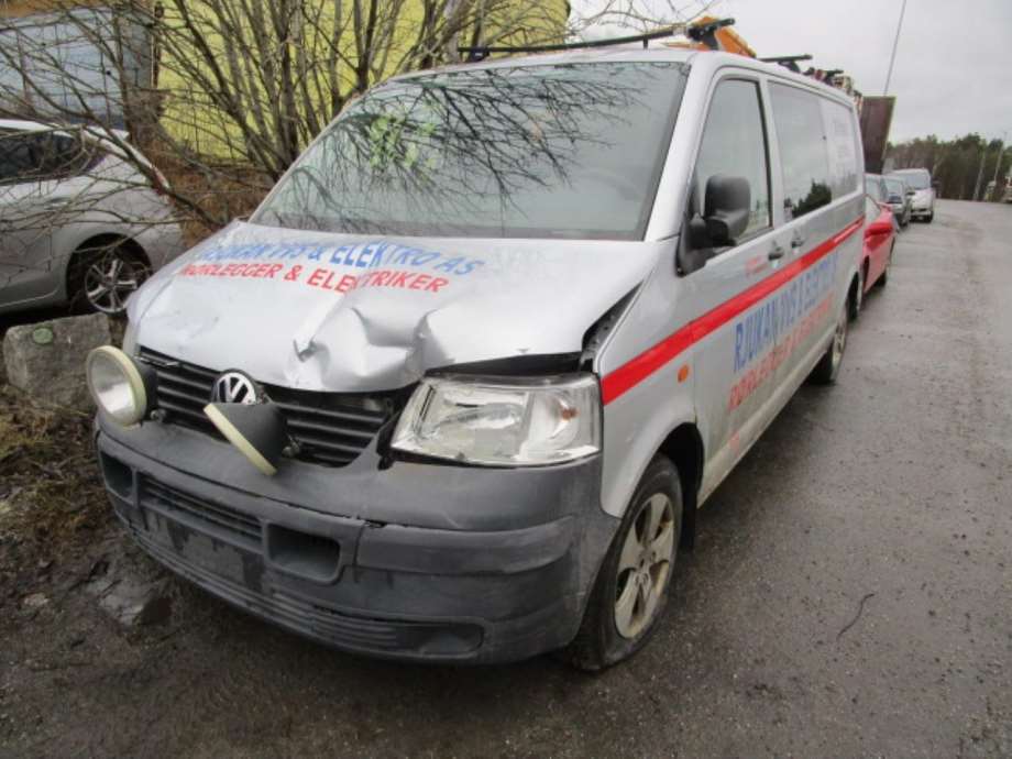 VW Transporter / Caravelle, 2003-2009 (T5, Fase 1)(T5) delebil, Motorkode: BNZ, Girkode: 0A5 409 ...