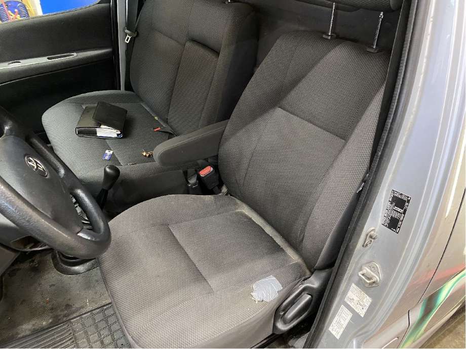 Sete foran venstre til Toyota Hiace, 2007-2012 (Fase 3) (7101426160 ...