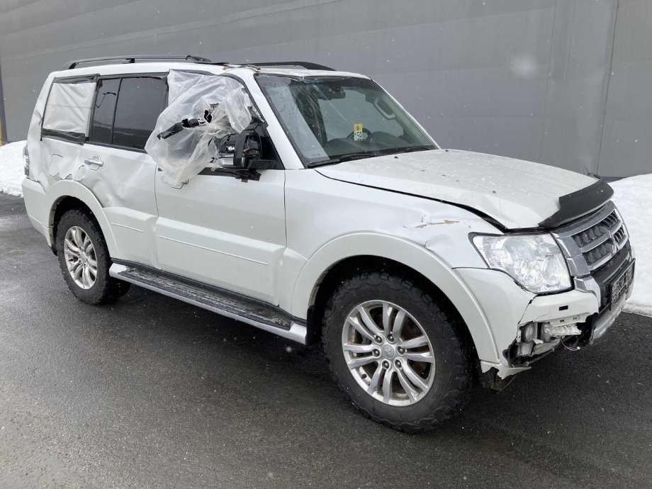 Grill til Mitsubishi Pajero, 2016-2019 (Type IV, Fase 2) (7450A956 ...