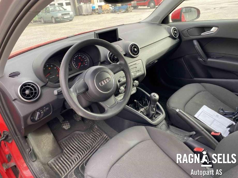 Audi A1, 2010-2014 (Type I, Fase 1) delebil, Motorkode: CAX, 03C 100 ...