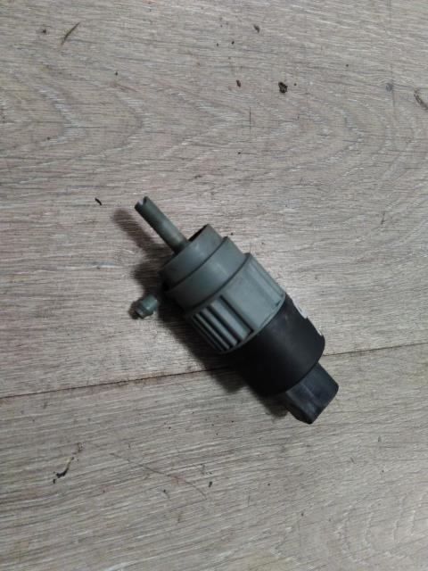 Spylerpumpe foran til Nissan Navara, 2010-2015 (D40, Fase 2)(D40 ...