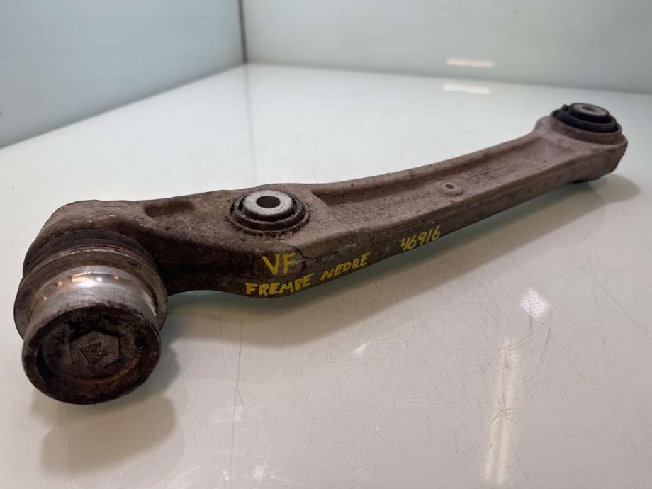 Bærebru venstre foran nedre til Audi Q7, 2015->> (Type II) (4M0 407 151 ...